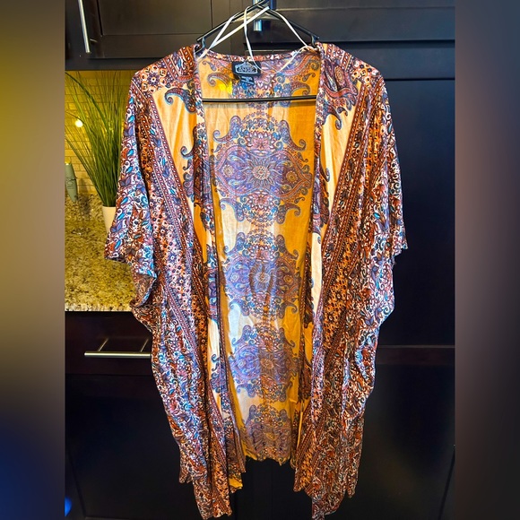 Angie | Tops | Angie Floral Kimono | Poshmark